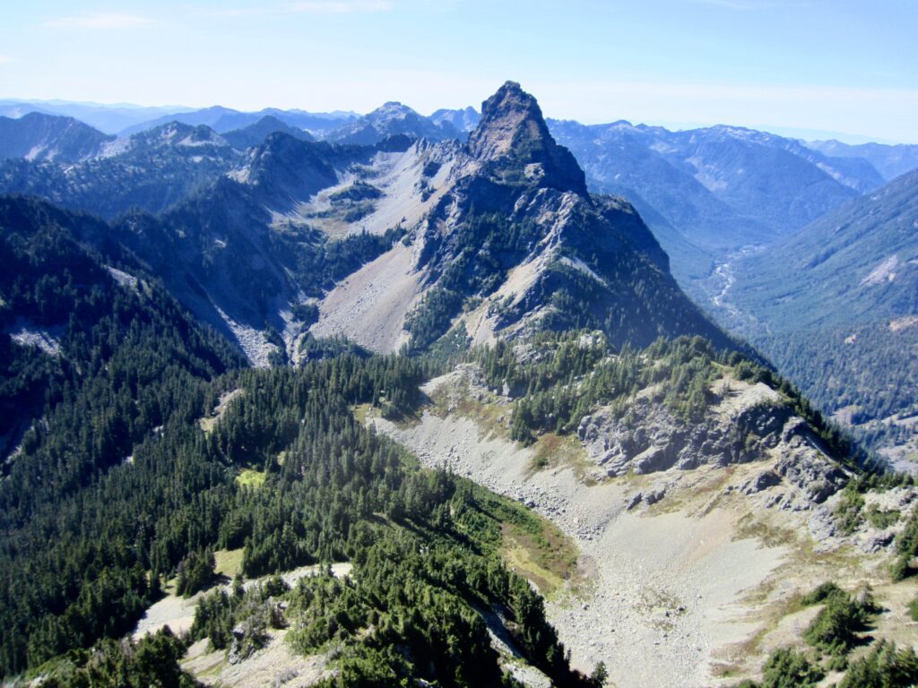 Mt Thomson via Kendall Pass—Bumblebee Basin—West Ridge (Snoqualmie ...